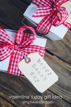 Friendship Gift Tags | Free Printables | oldsaltfarm.com