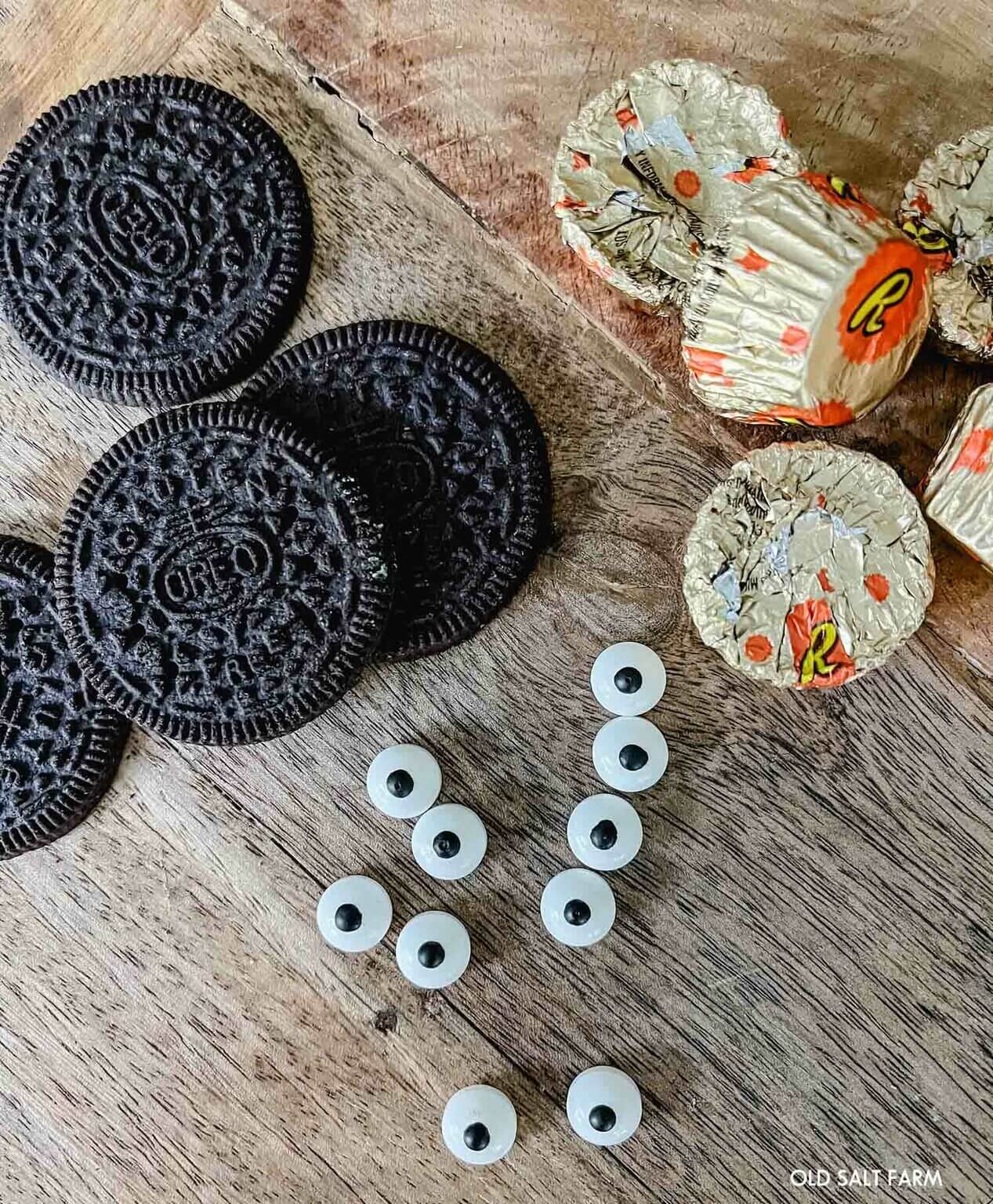 Oreo Bats: Easy Halloween Treat | Old Salt Farm